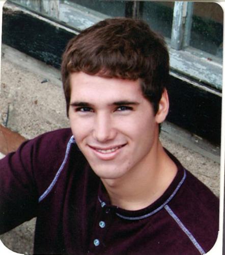 ECI REC awards scholarships for 2014