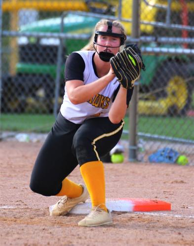 WSR edges Riceville; Decorah, Charles City split