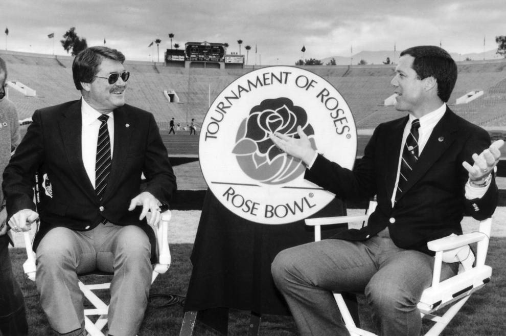 UPDATE: Iowa legend Hayden Fry dies