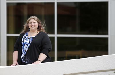 Building bridges: Lisa Munoz is 'go-to' person for immigrant students ...