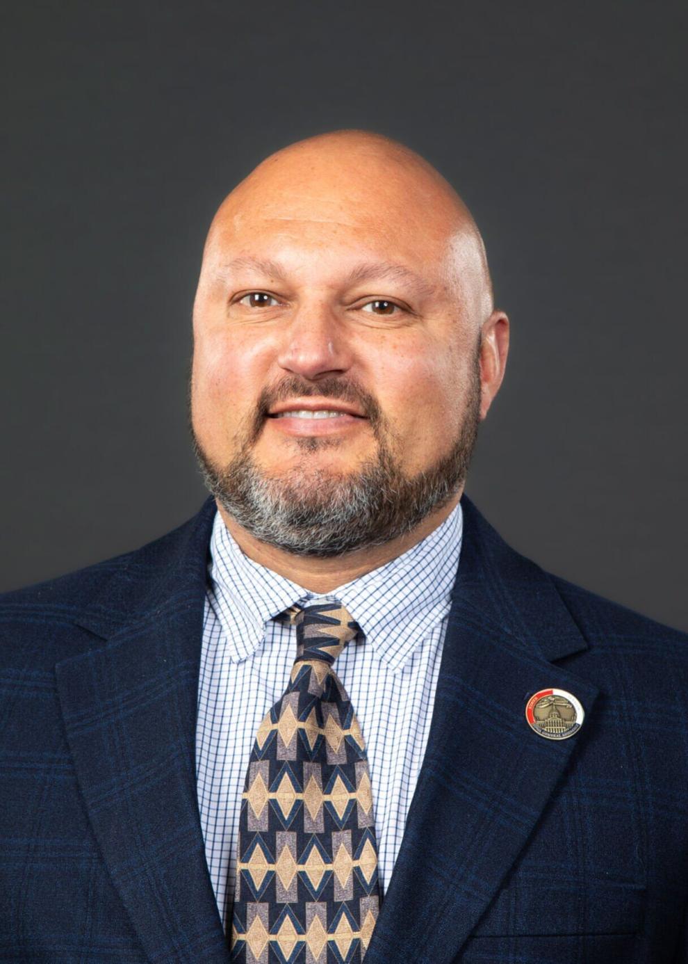 Bill targets public worker pensions after felony convictions