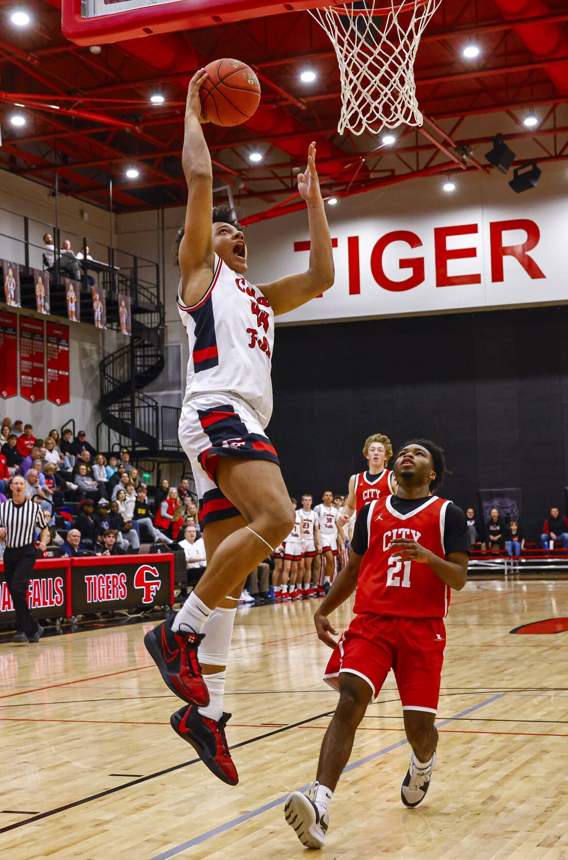 Cedar Falls rolls past Iowa City High in substate semis