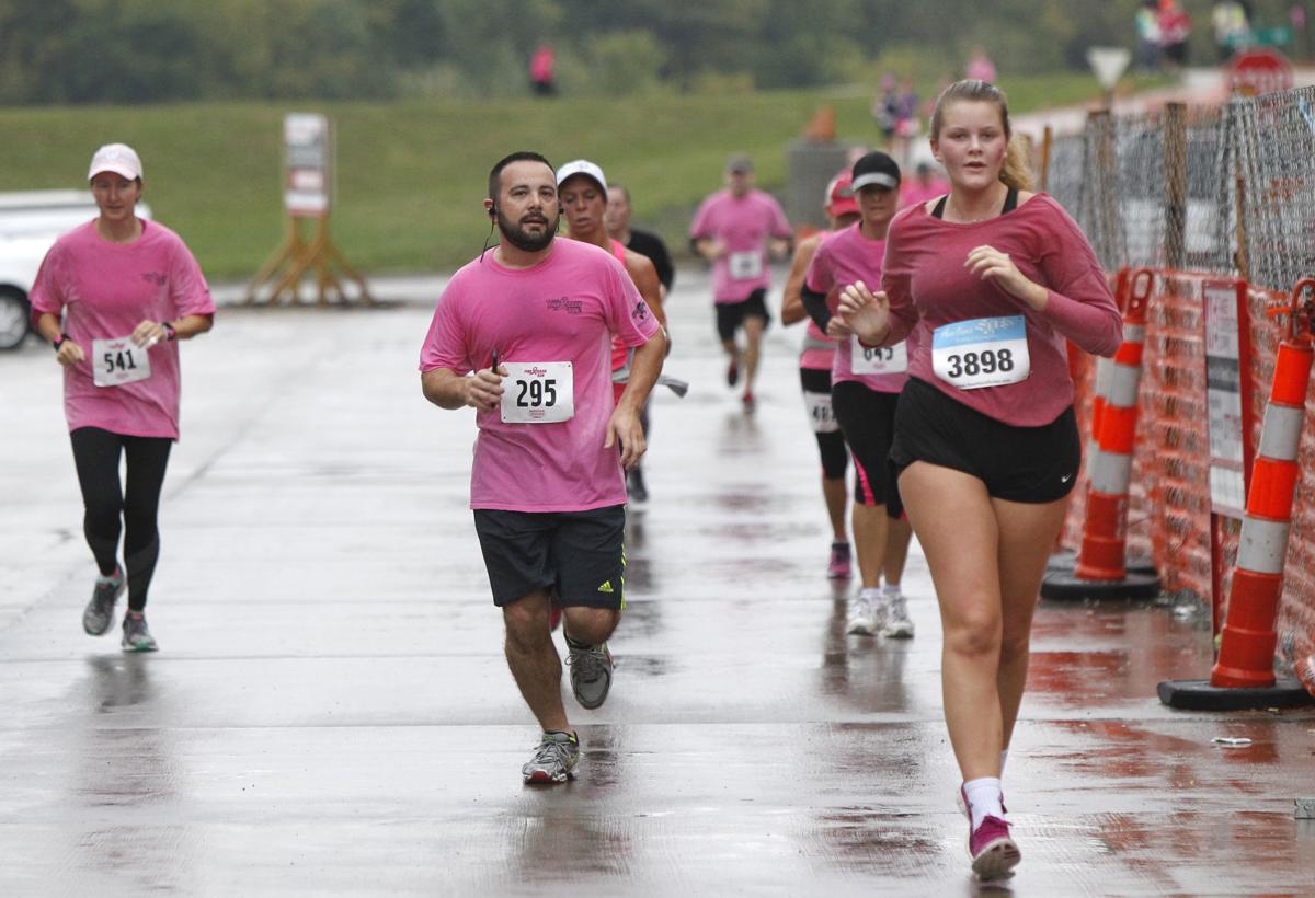Pink Ribbon runners cut through drizzle for a good cause | Local News ...