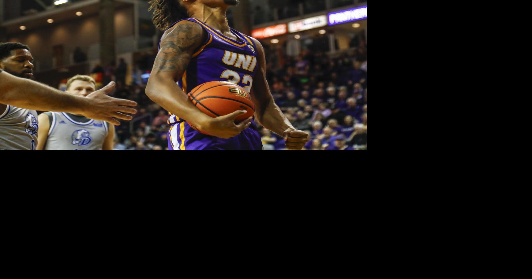 Tytan Anderson scores at buzzer in thrilling UNI victory