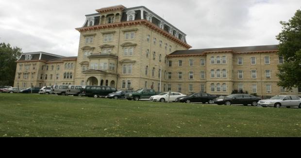 UPDATE: Iowa DHS outgoing head warns of big cuts ahead; will MHI in ...