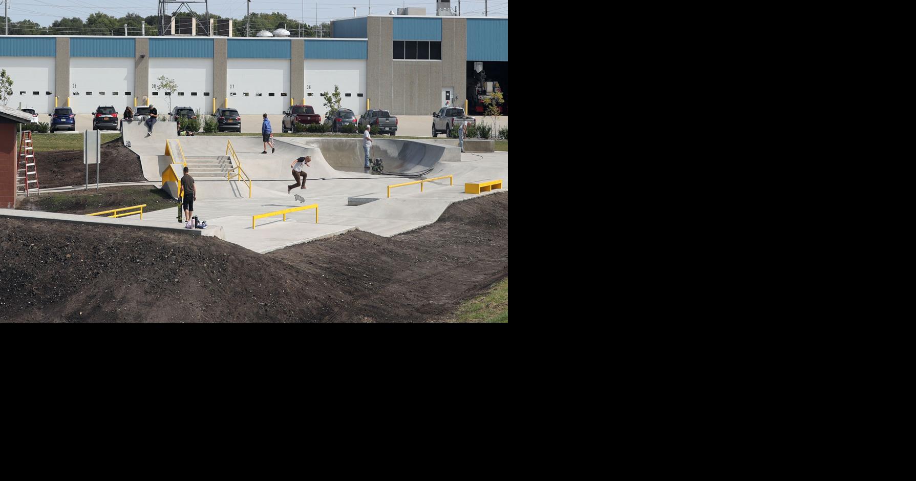 Ribbon cutting set for new Waterloo skate park