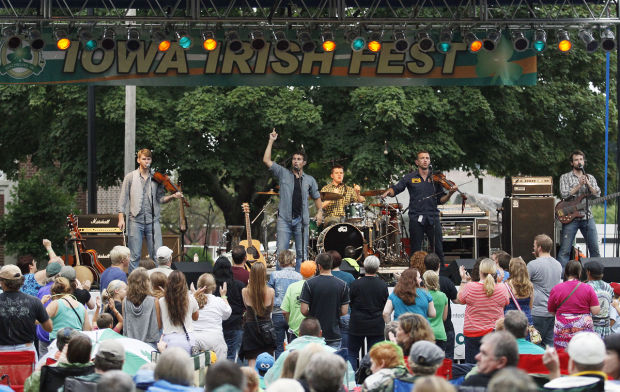 Iowa Irish Fest kicks off in grand style in downtown Waterloo
