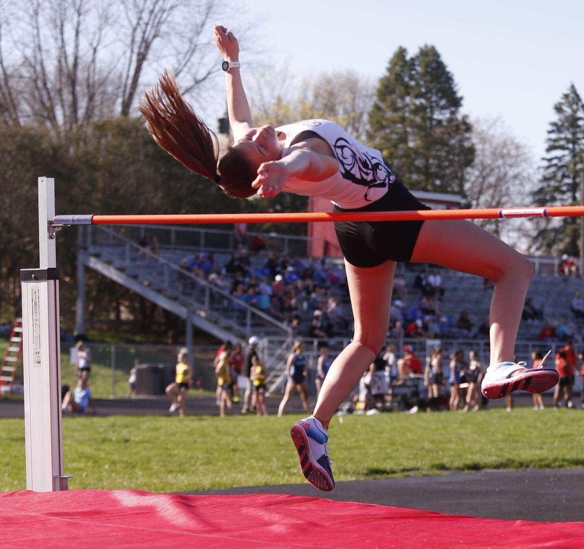 WSR's Dahlquist, CF's Paup make push for Drake Relays