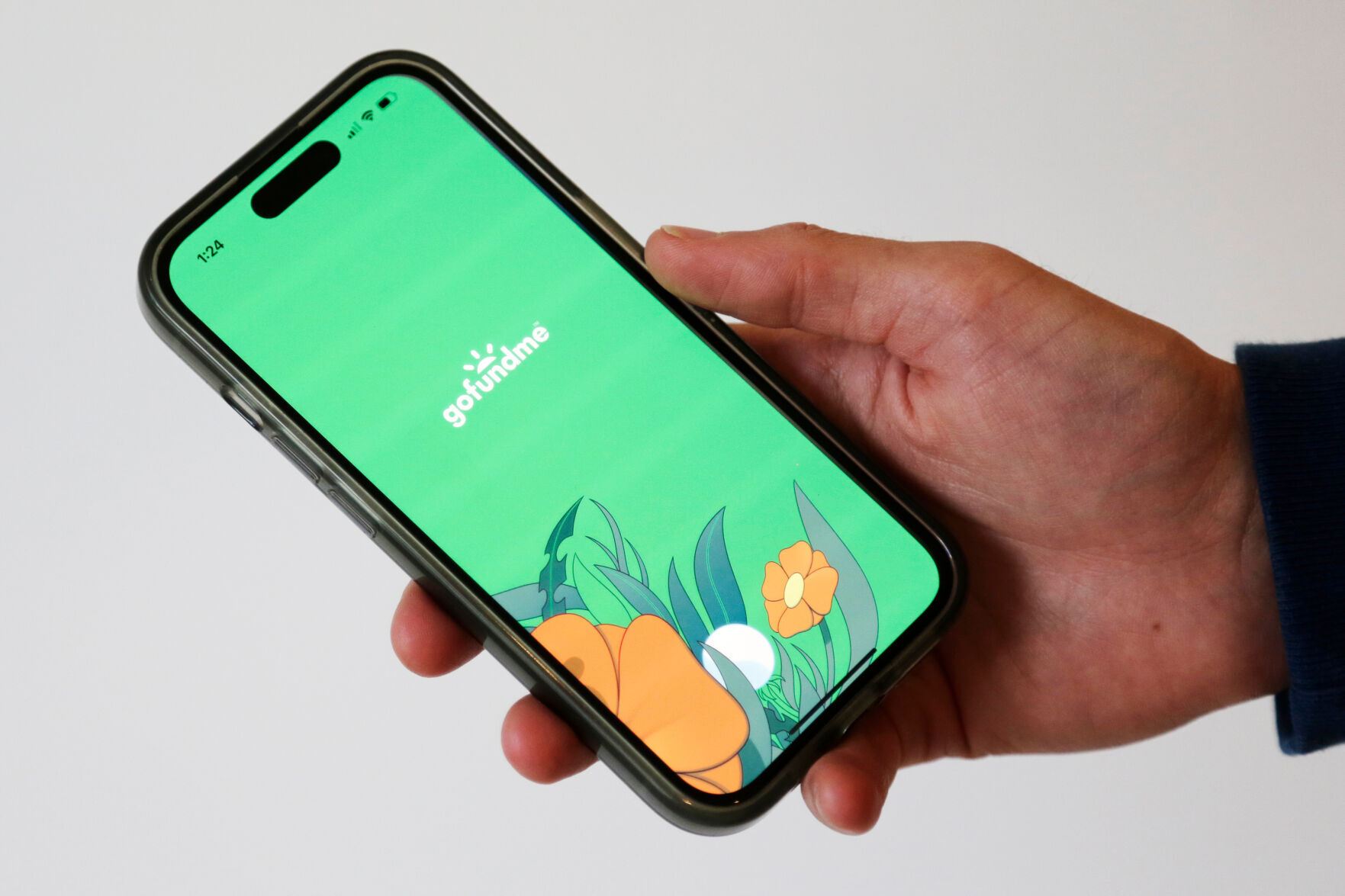 Poll: Crowdfunding grows for medical needs