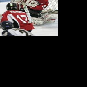Ex-Black Hawk Yanakeff trying out for national team
