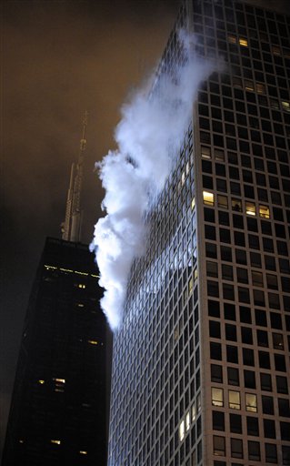 1 dead, 12 injured in Chicago high-rise fire