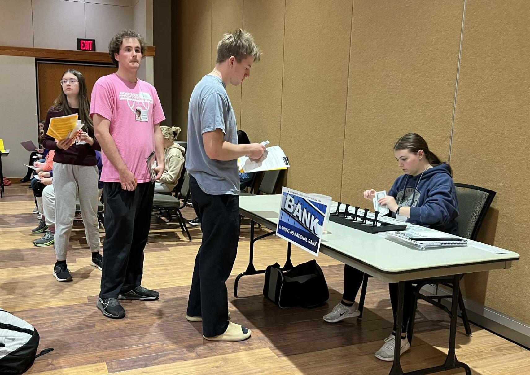 Northern Iowa students participate in poverty simulation