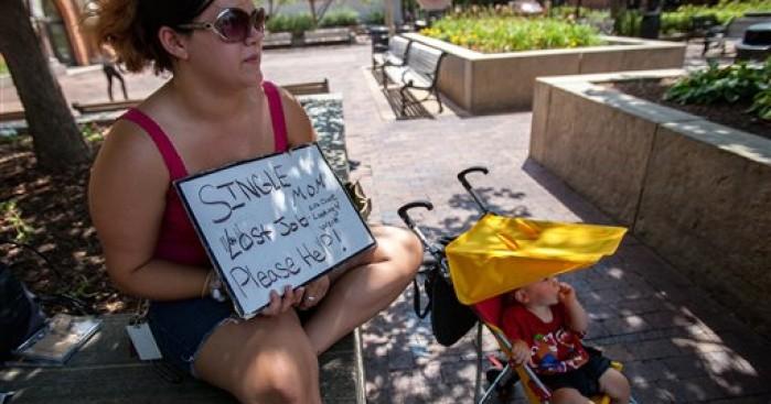 Iowa City panhandling continues despite ordinance