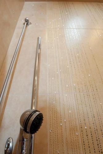 Jewel box bath sparkles with sumptuous glamour