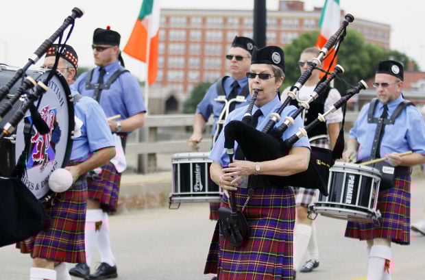 Iowa Irish Fest kicks off in grand style in downtown Waterloo