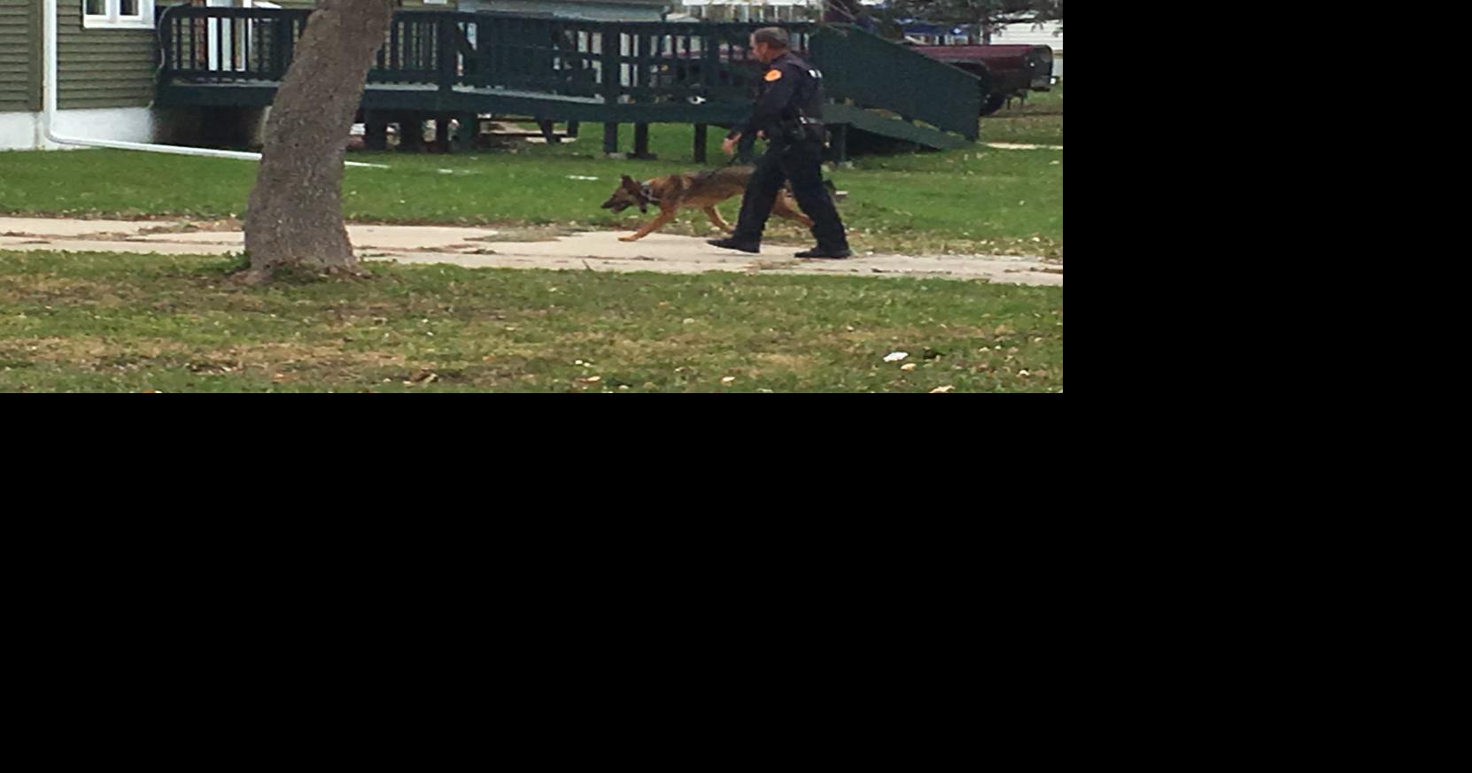 Police hunting for Waterloo bank robbery suspect (PHOTOS)