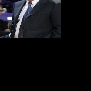 Drake fires coach Mark Phelps