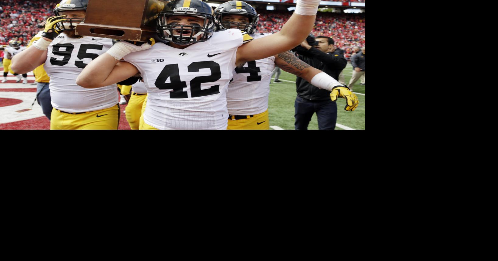 Old school football suits Iowa fullbacks
