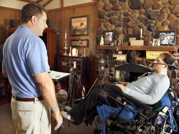 Injured Iraq veteran tells Bruce Braley his war story
