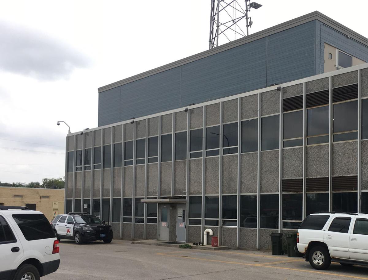 New $4.1 million Waterloo Police body camera agreement up for City ...