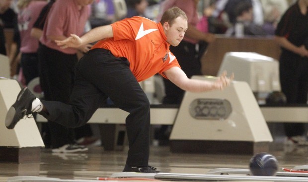 Waterloo West-East split in prep bowling rivalry
