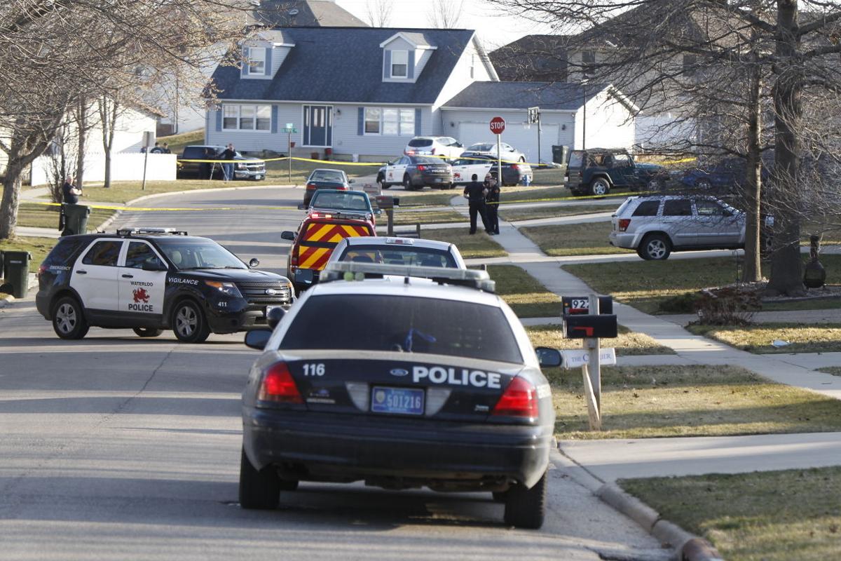 UPDATE: Waterloo bomb squad discovers package to be travel bag | Crime ...