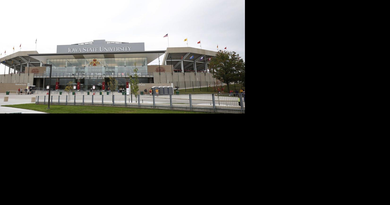 Wade and Brent Helton enter transfer portal from Iowa state