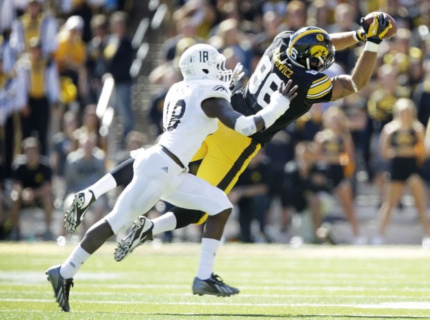 Hawkeye notebook: Beathard plays