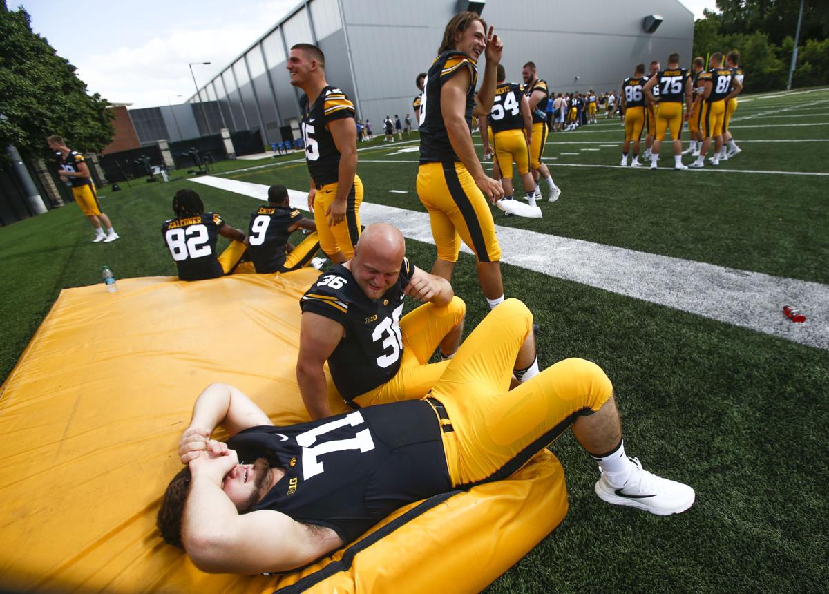 Iowa football: Kulick has fullback mentality