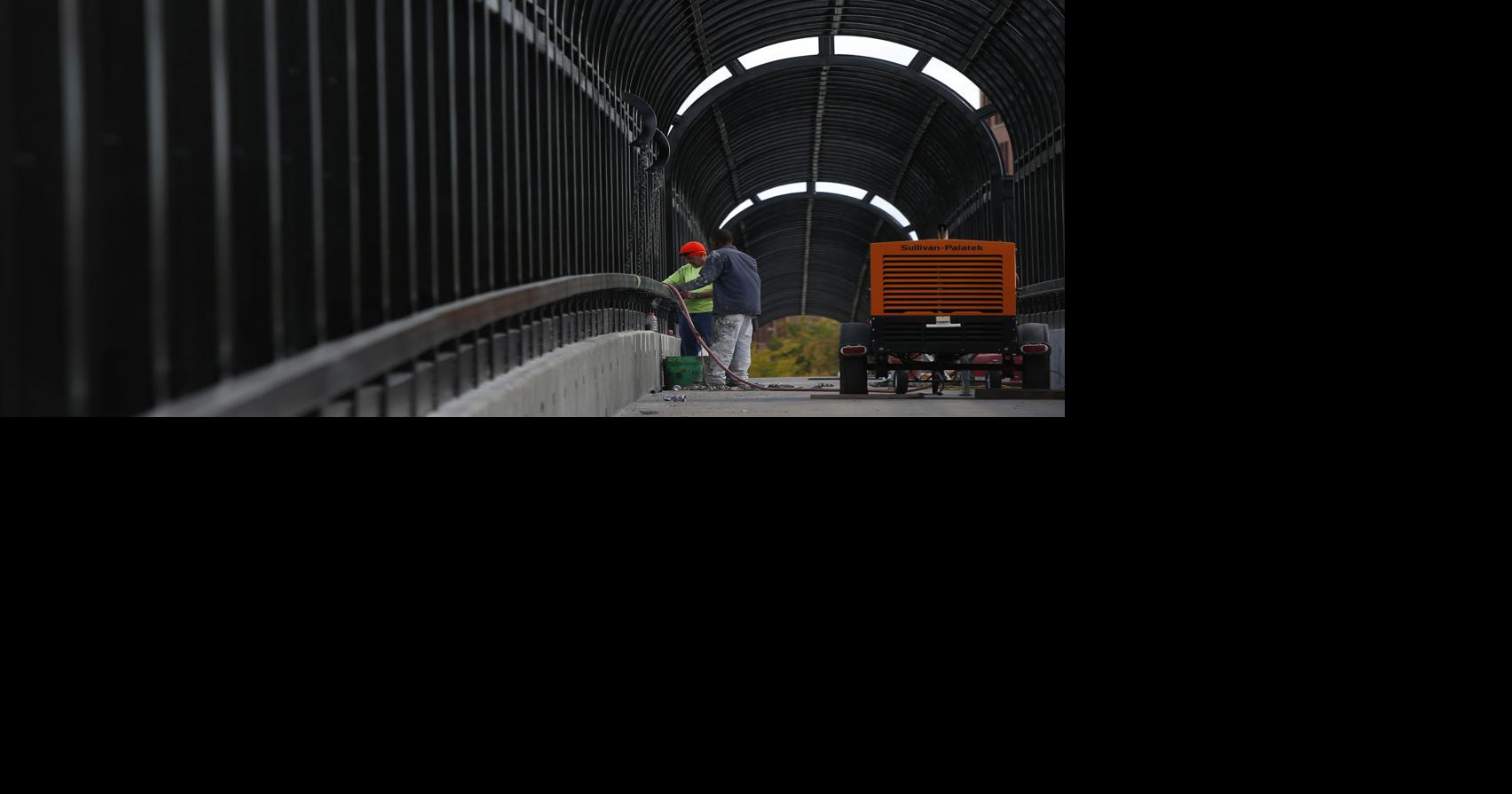 Waterloo walkway bridge canopy nearing completion