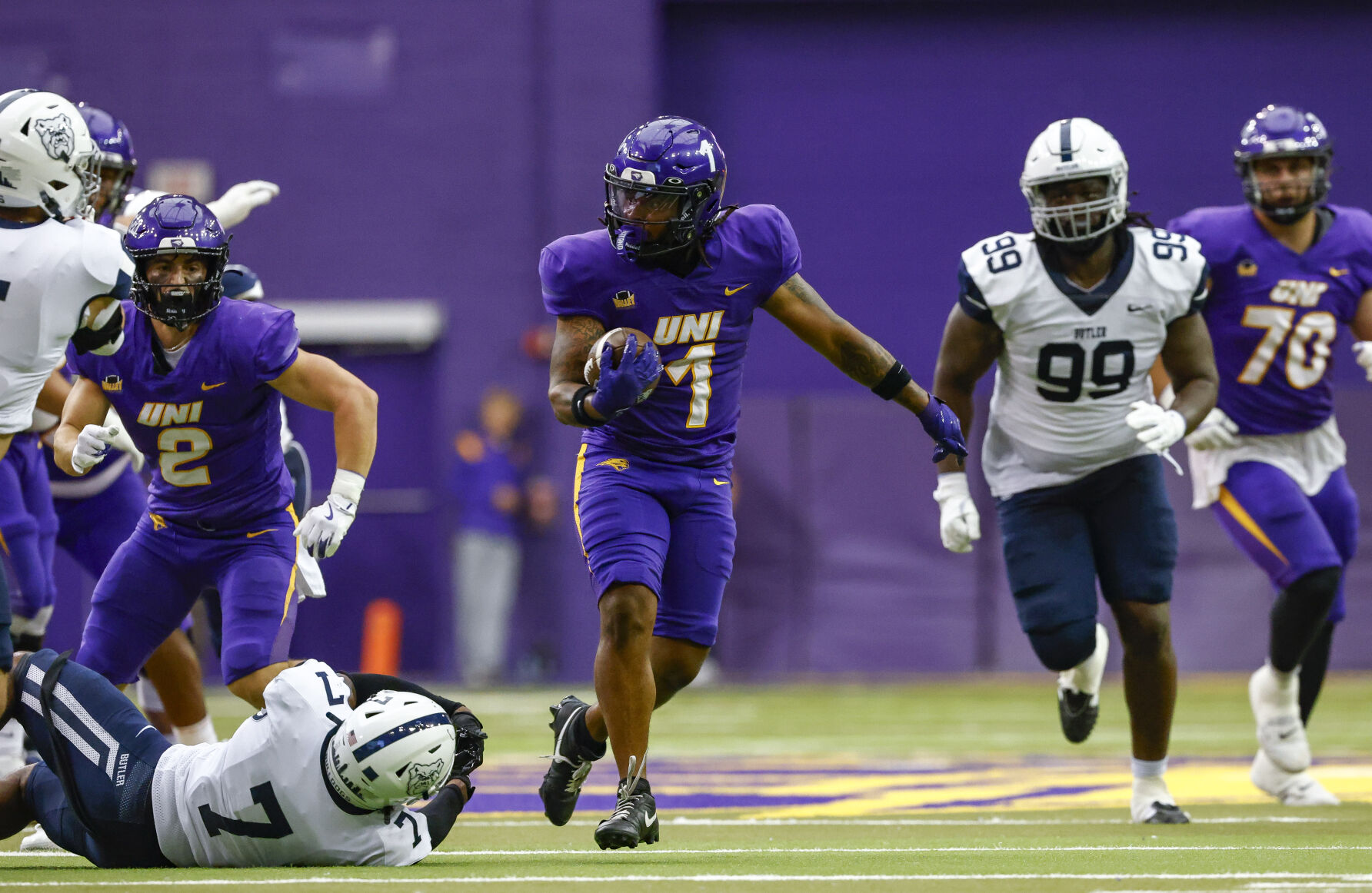 College Football: UNI has to play with confidence at Wyoming