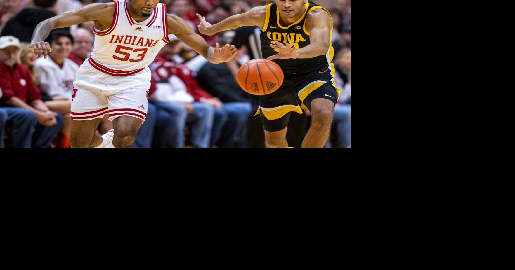 Murray scores 26 to lead Iowa past No. 15 Indiana 90-68