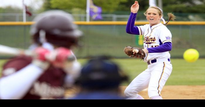 Photos: UNI vs Missouri State Softball April 21, 2012