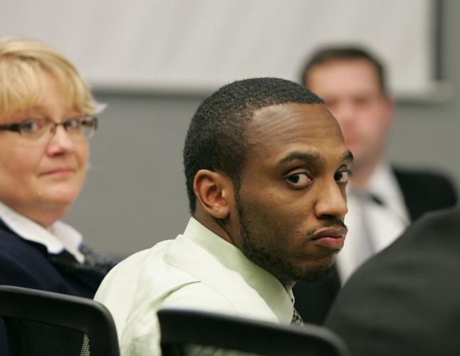 Officers recount trying to save shotgun victim