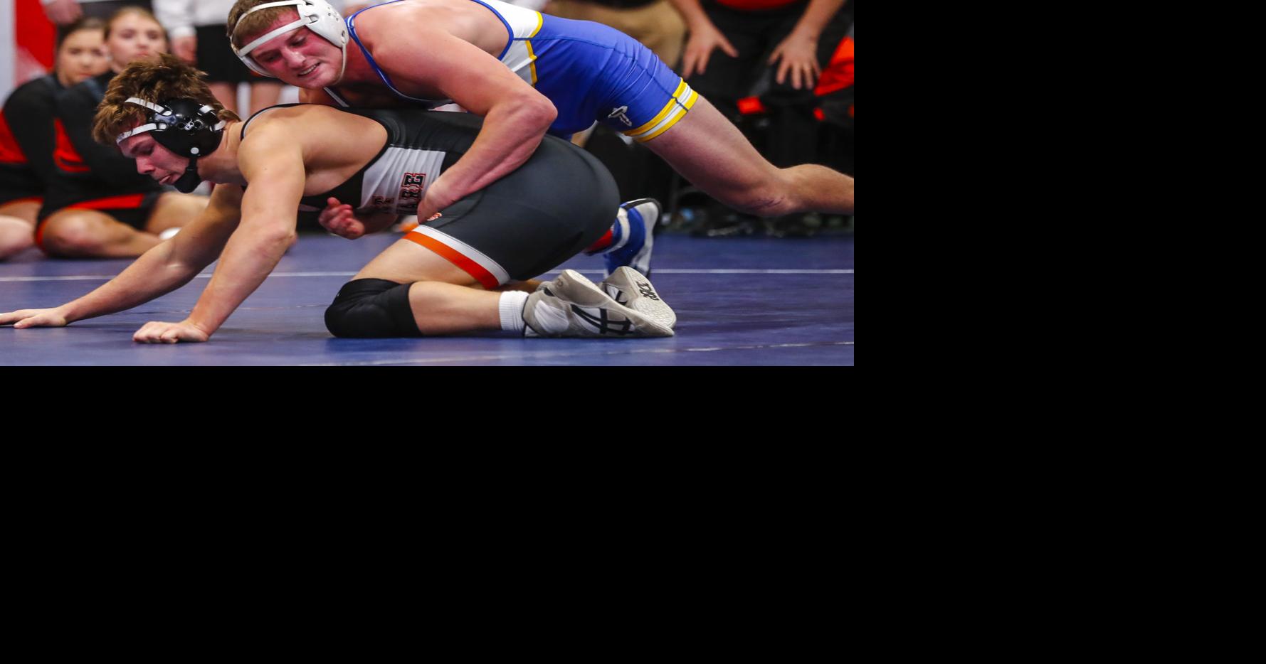 Cedar Valley Notebook: Cade Tenold commits to UNC