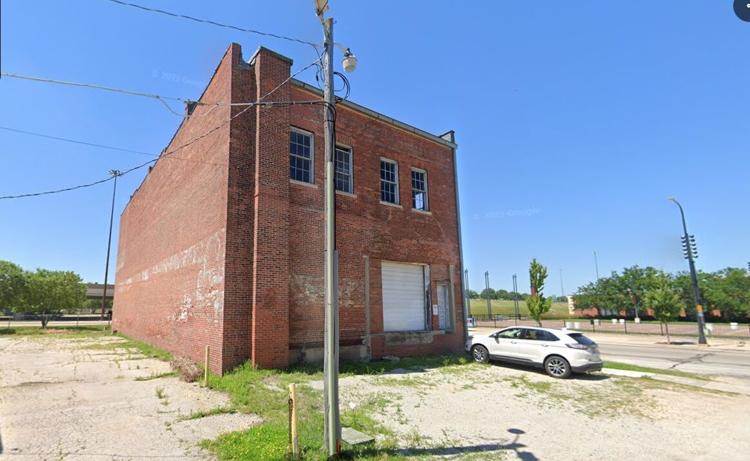 Portion of building collapses in downtown Waterloo