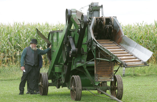 Amish collector sells vintage machines to highest bidders