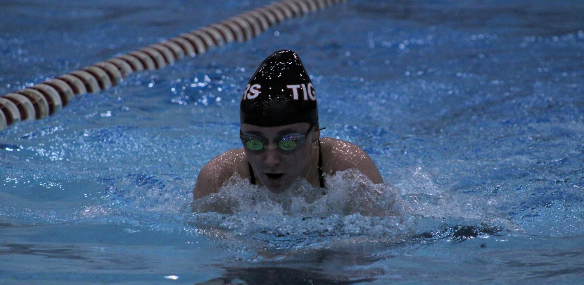 Waverly outdoor swimming pool opens for the season