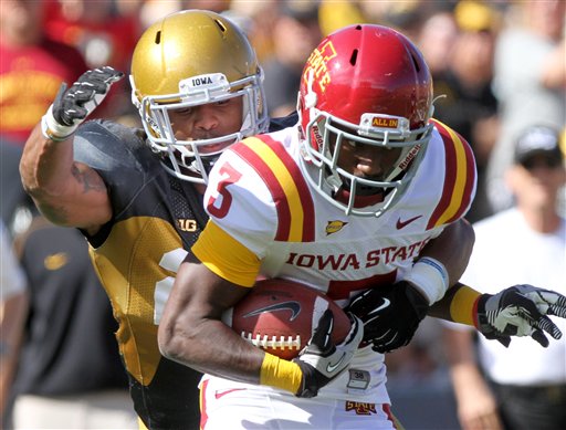 Iowa State defeats Hawkeyes at Kinnick Stadium