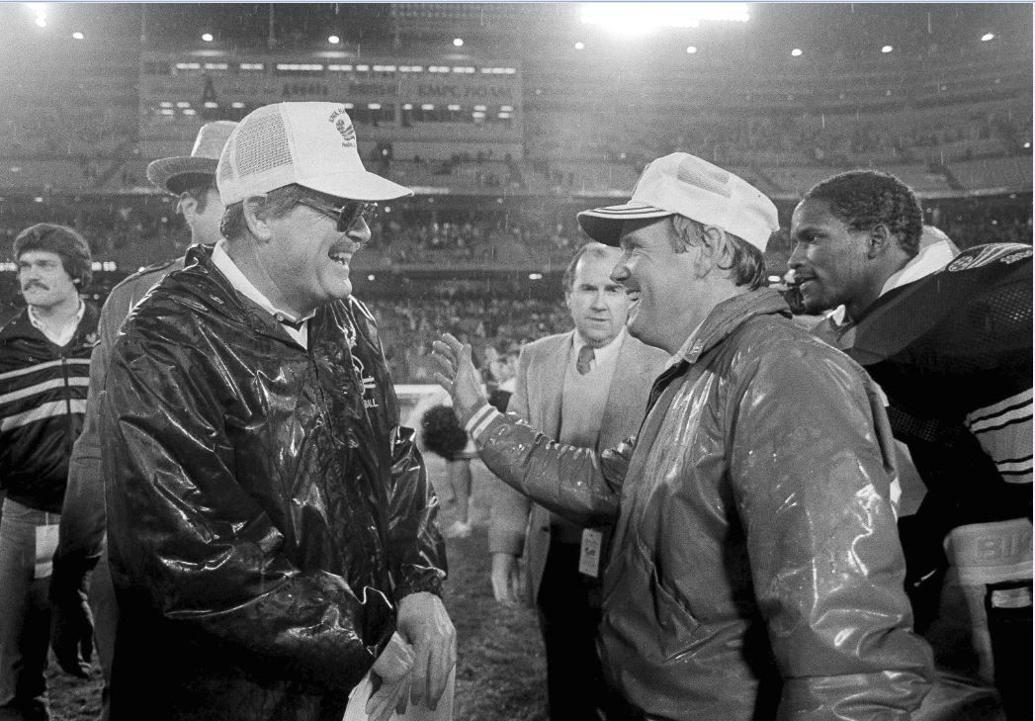 UPDATE: Iowa legend Hayden Fry dies