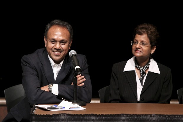 Panel urges Wartburg students to study India's economy