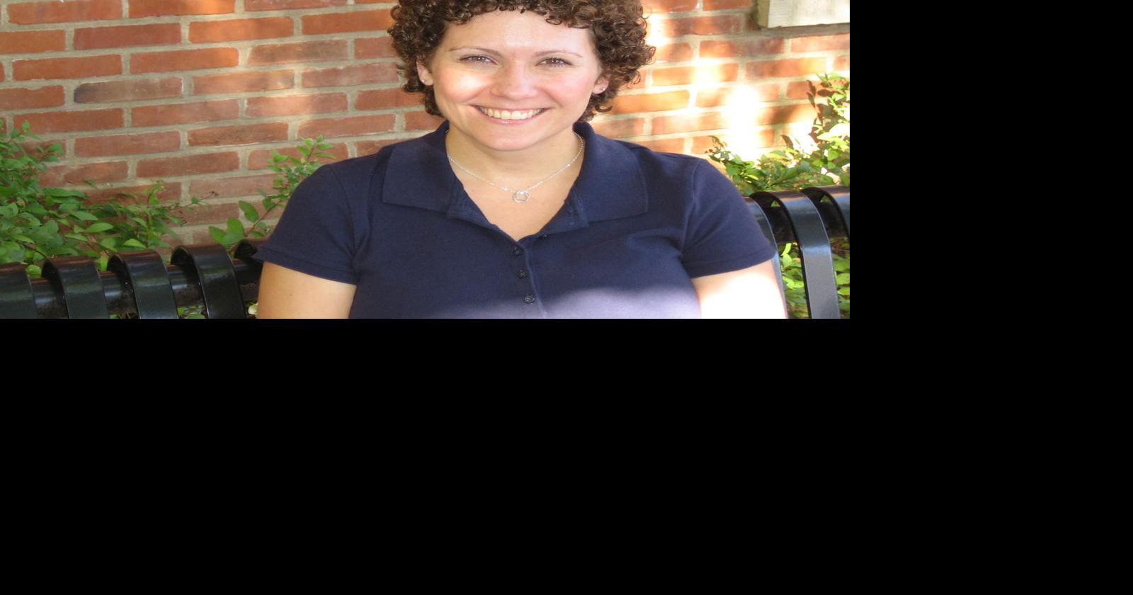 Waterloo activist campaigns against “suicidal deer” sign