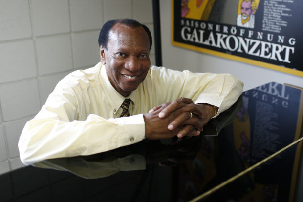 Simon Estes to present Wings & Roots concert at Kersenbrock Auditorium