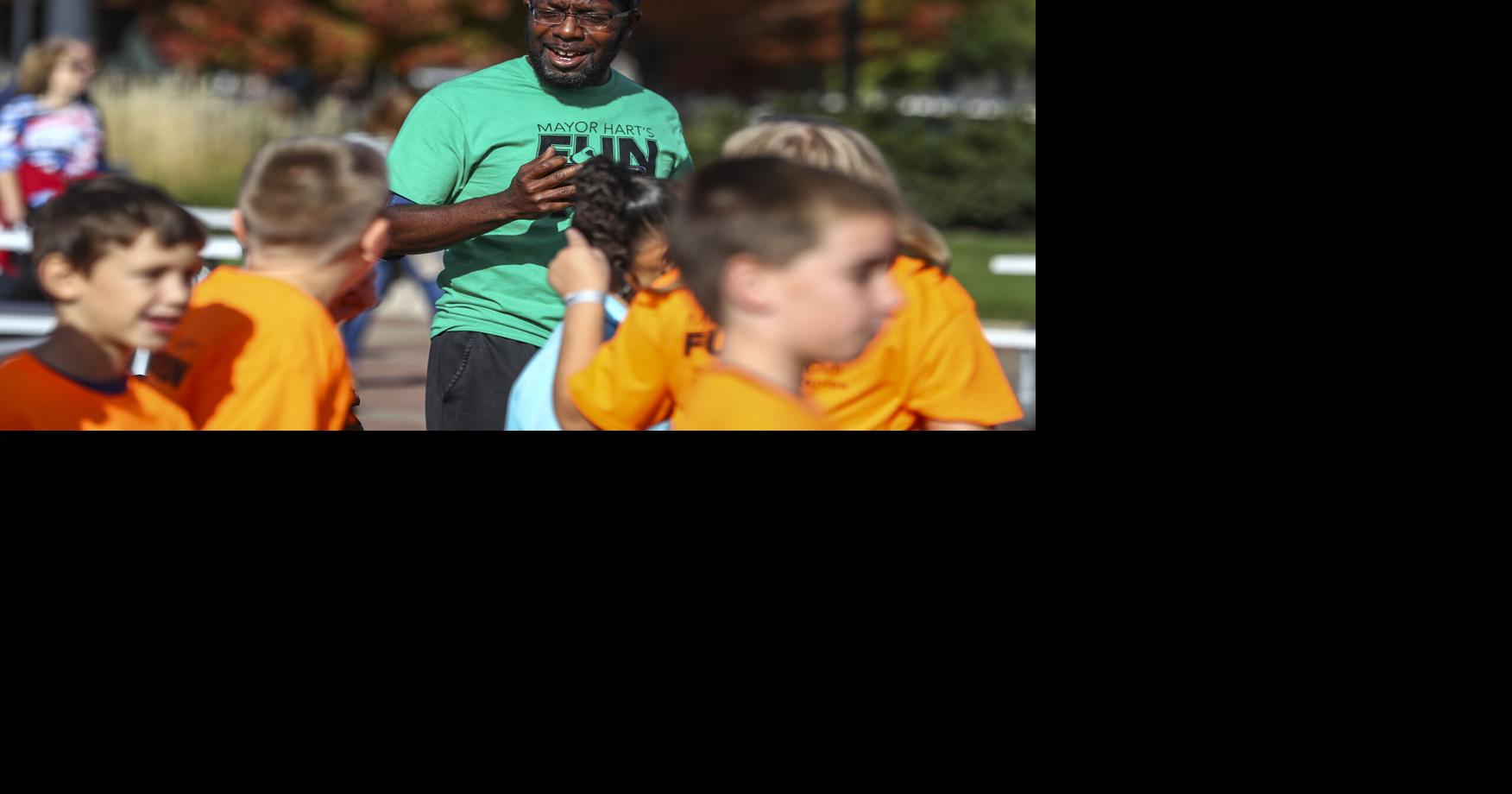 Mayor's Fun Run gets fourth-graders' hearts pumping