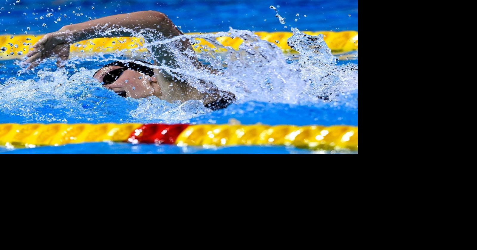 Summer McIntosh breaks another world record, smashing decade-old 200m ...