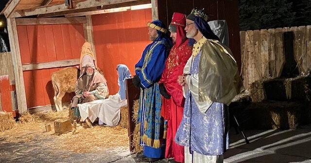 Live nativity presentations draw crowds | Local News | wdtimes.com