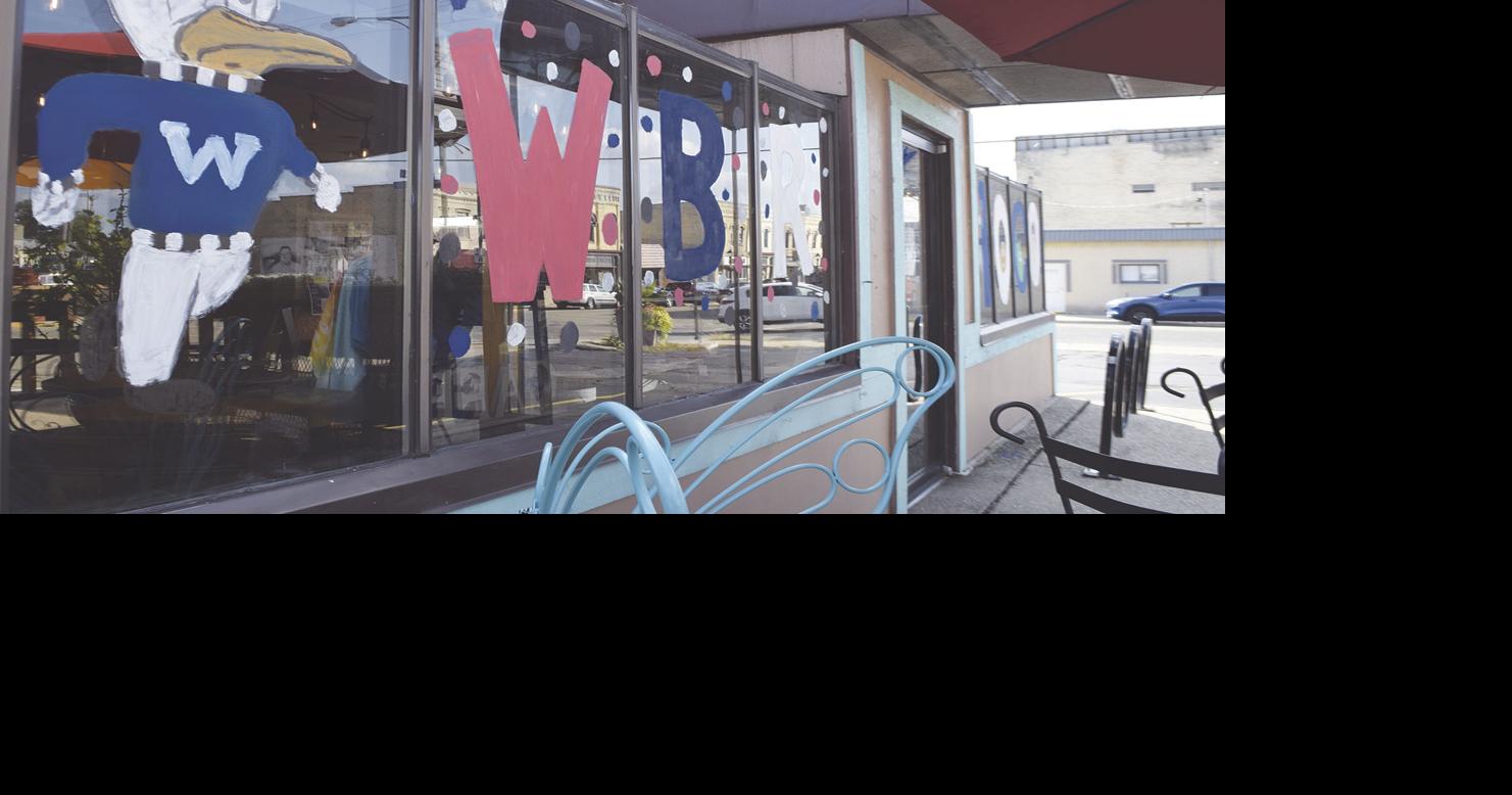 Homecoming window paintings | Local News | wdtimes.com