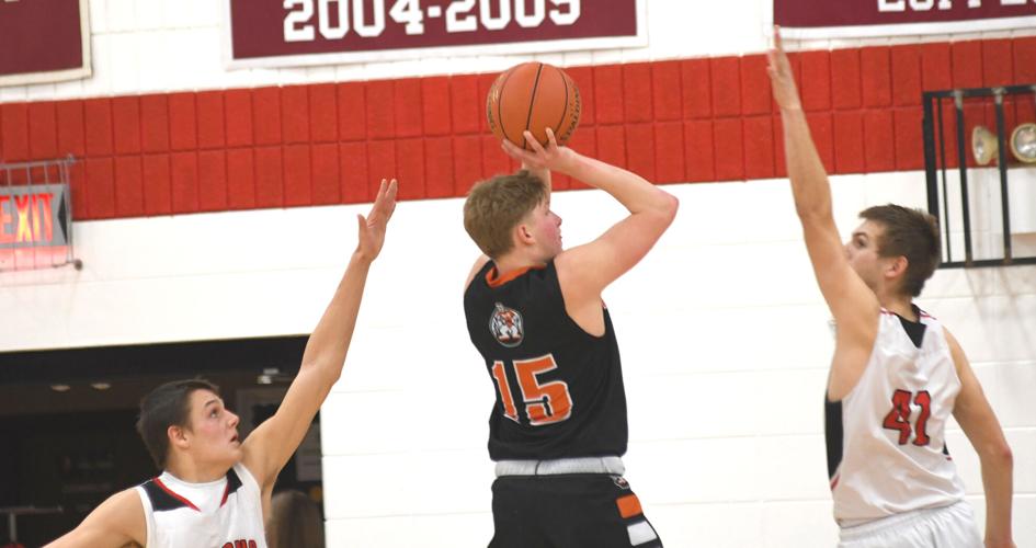 Marshmen narrowly clip Falcons again | Local Sports | wdtimes.com