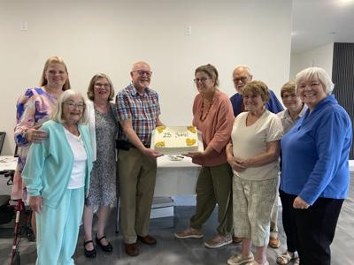 Crossroads throws 25th anniversary bash | Local News | wdtimes.com