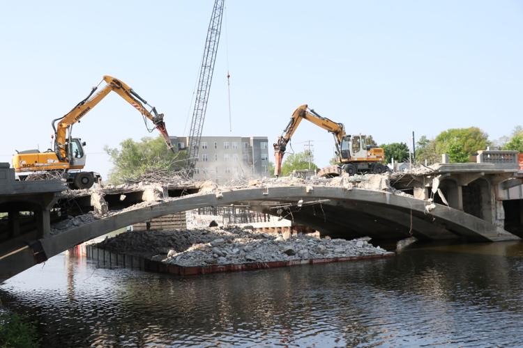 Main Street Bridge demolition continues | Local News | wdtimes.com